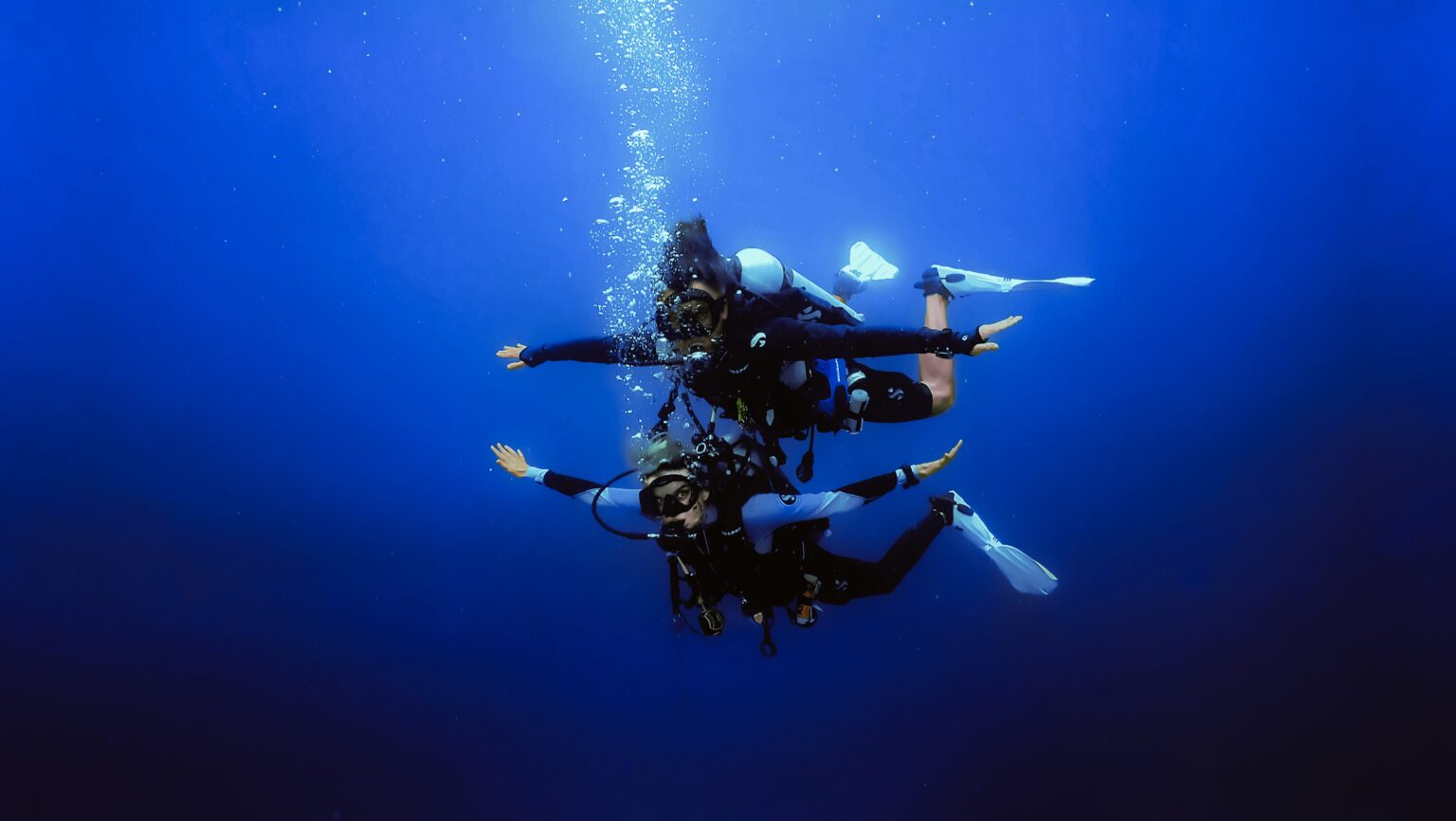 Neutral Buoyancy in Diving: 3 magic secrets - Unicorn Divers